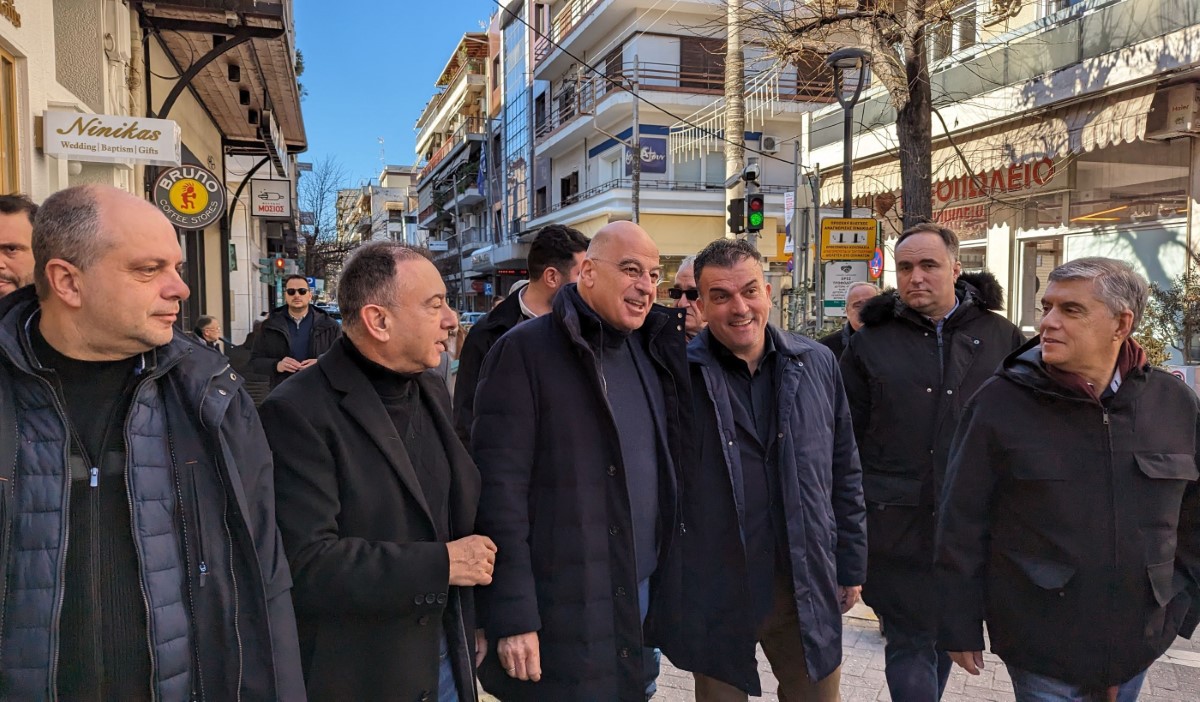 Με τον Δήμαρχο Λαρισαίων συναντήθηκε ο Υπουργός Εθνικής Άμυνας Νίκος ...