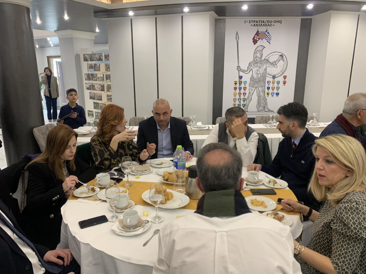 Έκοψαν την πρωτοχρονιάτικη πίτα τους οι Πελοποννήσιοι της Λάρισας (φωτο ...