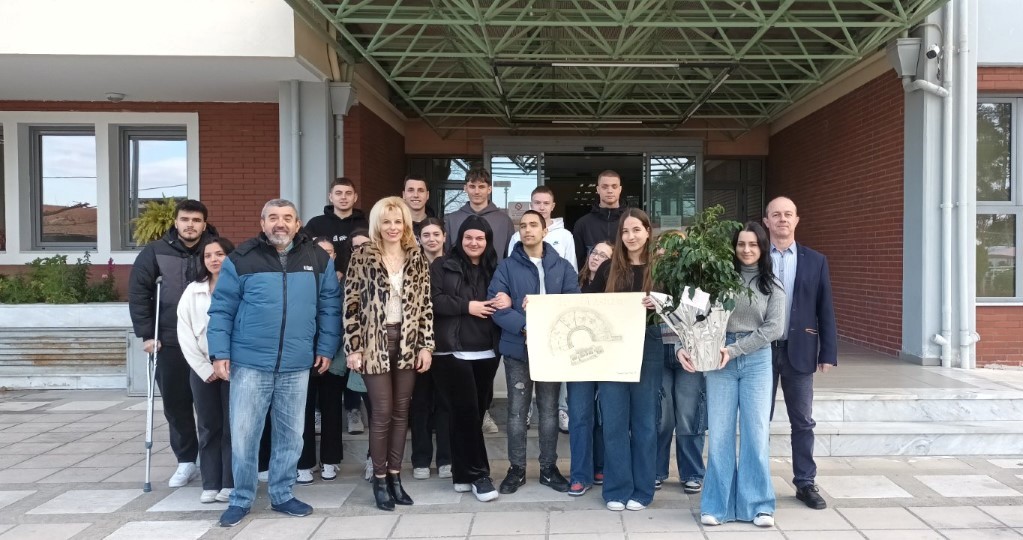 Το 12ο ΓΕΛ Λάρισας στην Περιφέρεια Θεσσαλίας – ONLARISSA.GR Νέα ...