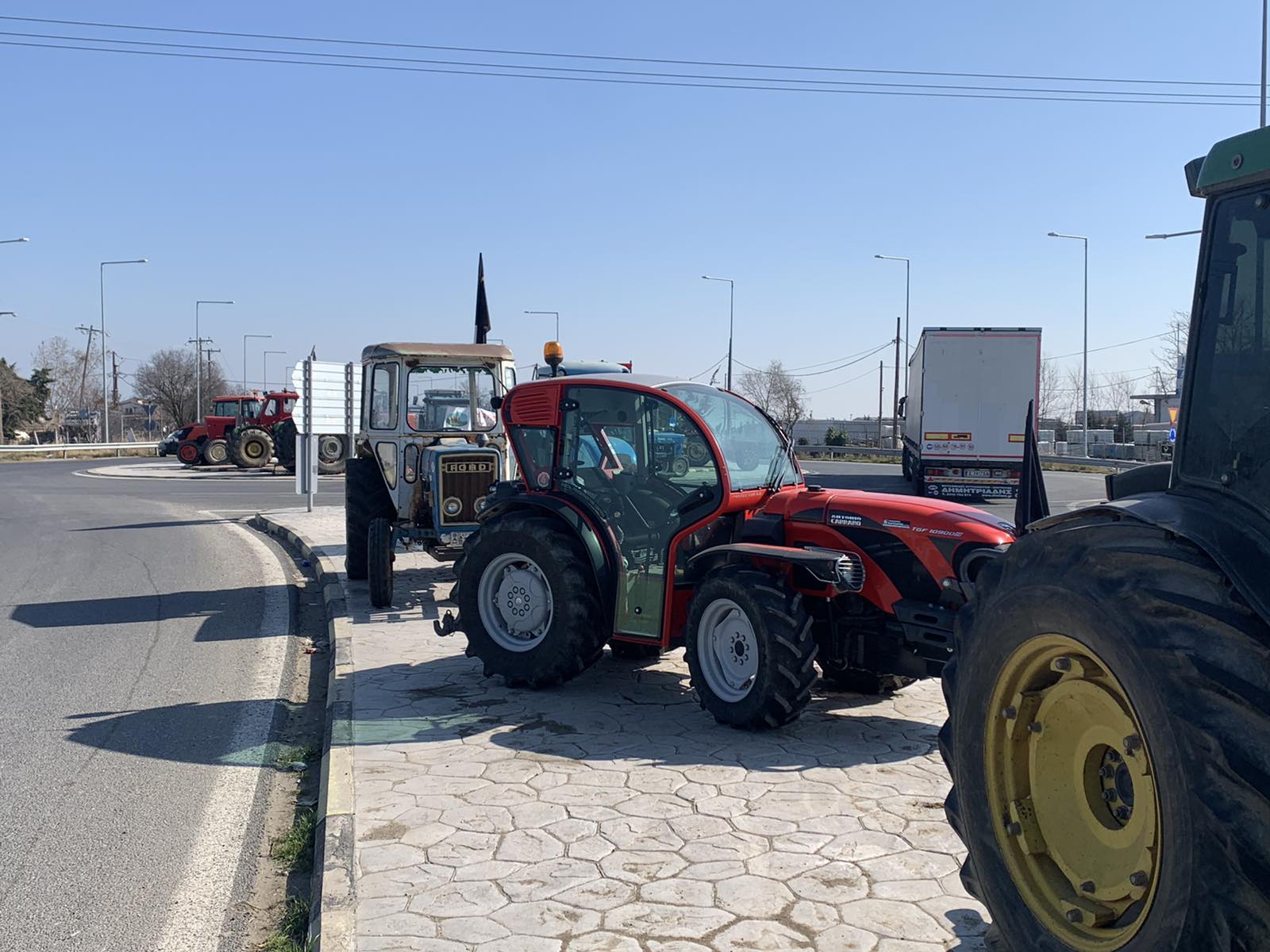 Αύριο ξεκινούν οι Λαρισαίοι αγρότες για την κάθοδο στην Αθήνα – Η ...