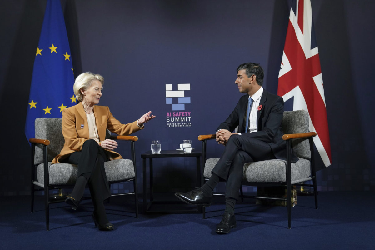 Ρίσι Σούνακ και Ούρσουλα φον ντερ Λάιεν εξέφρασαν την οργή τους για τον ...