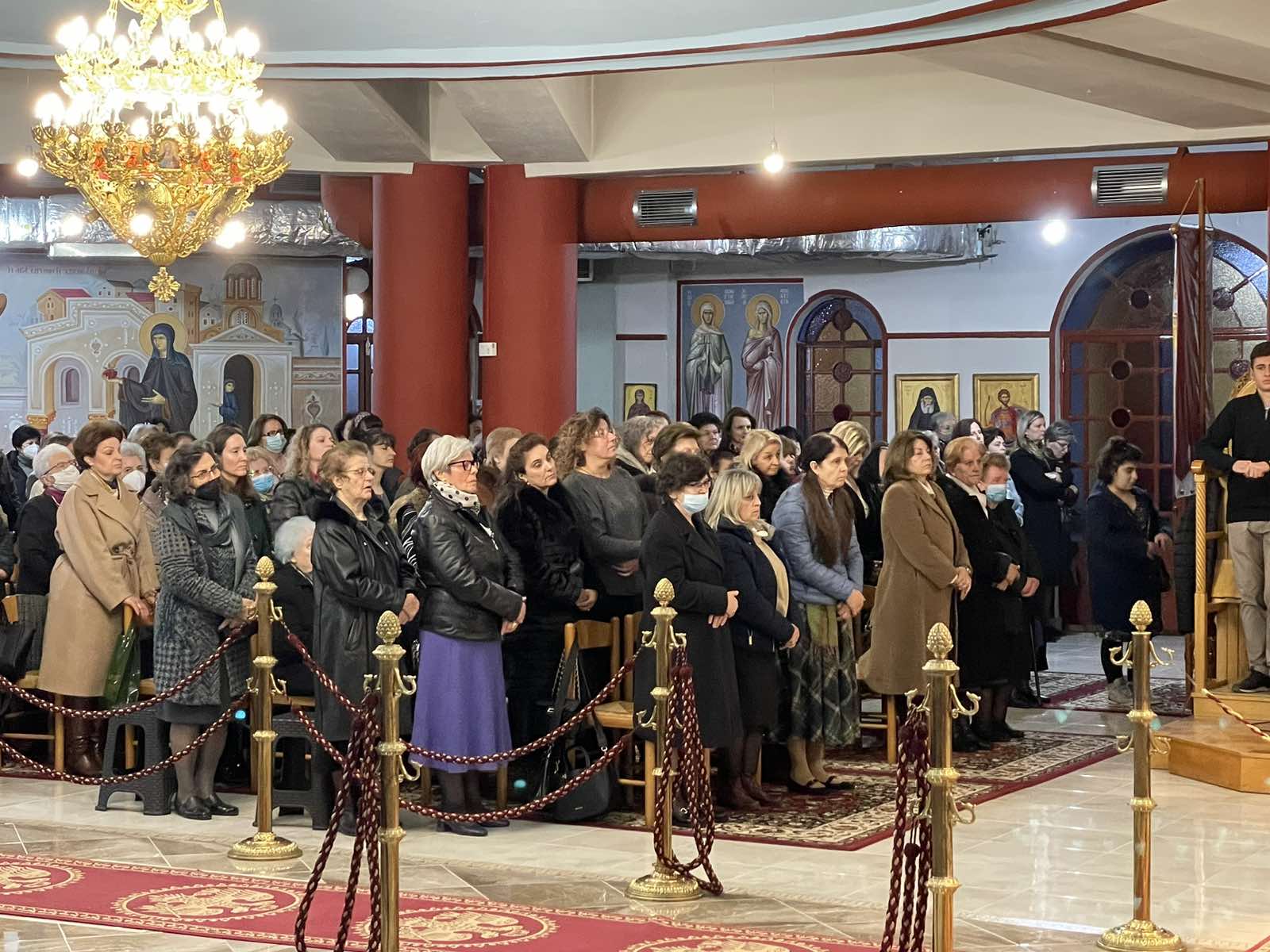 Λάρισα: Πλήθος πιστών στα εγκαίνια του υπόγειου ιερού ναού της οσίας ...