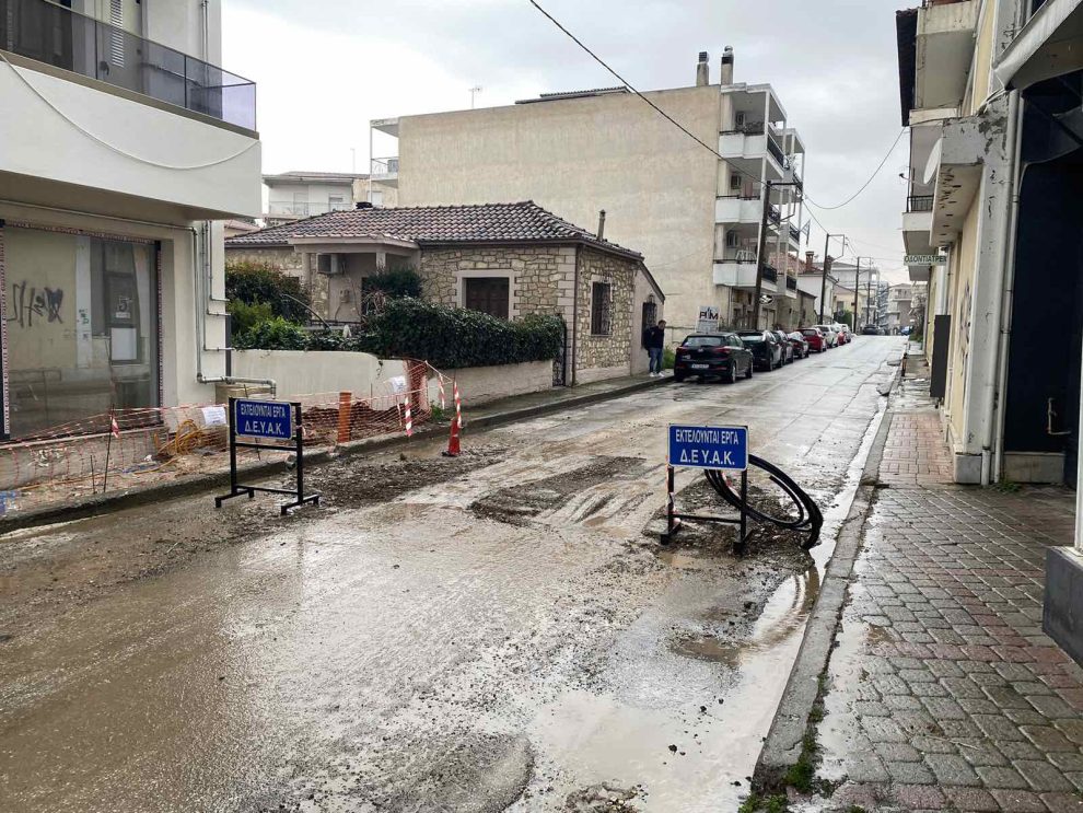 Καθίζηση υπέστη κεντρικός δρόμος της Καλαμπάκας – ONLARISSA.GR Νέα ...