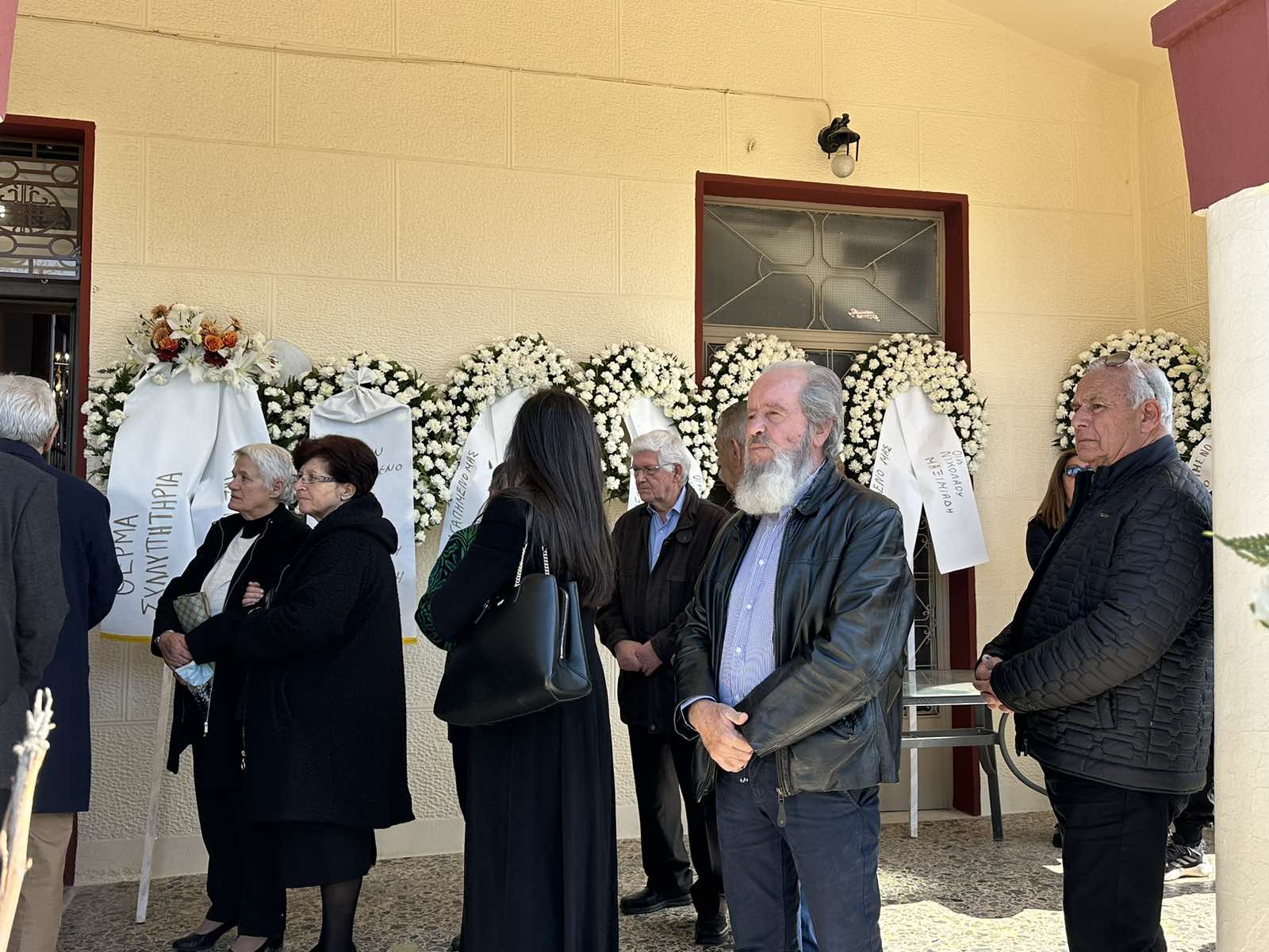 Λάρισα: Βαθιά θλίψη και θρήνος στην κηδεία του Γιώργου Λαδόπουλου ...