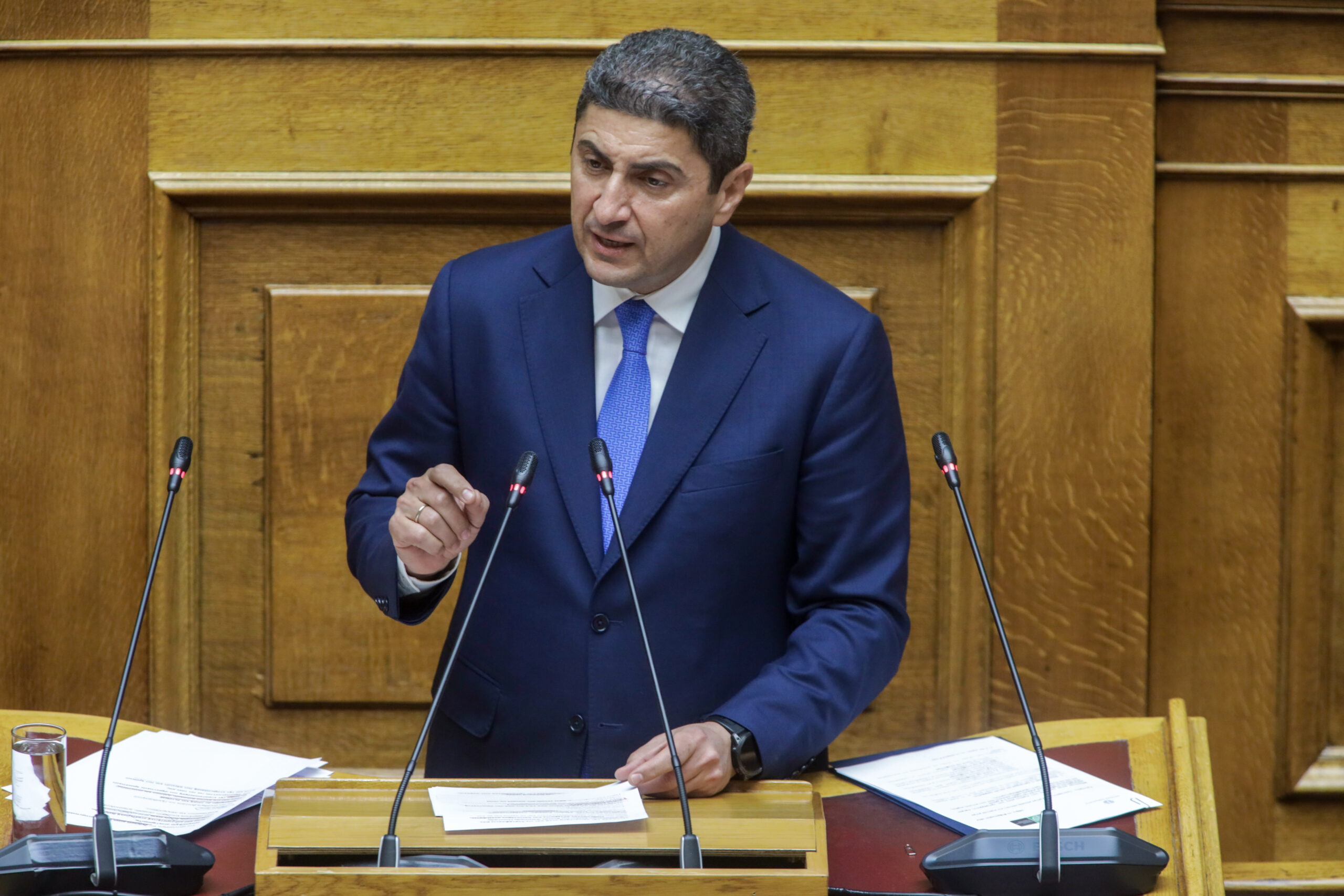 Βουλή-Λ. Αυγενάκης: Ανάγλυφη ομολογία του πολιτικού αδιεξόδου του ΠΑΣΟΚ ...