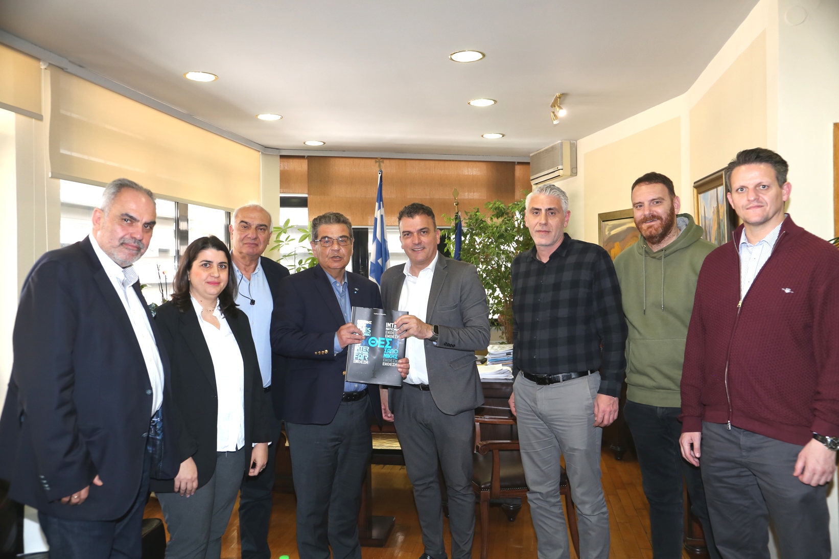 Στον Θανάση Μαμάκο στελέχη της ΔΕΘ - Helexpo: Στο επίκεντρο ...