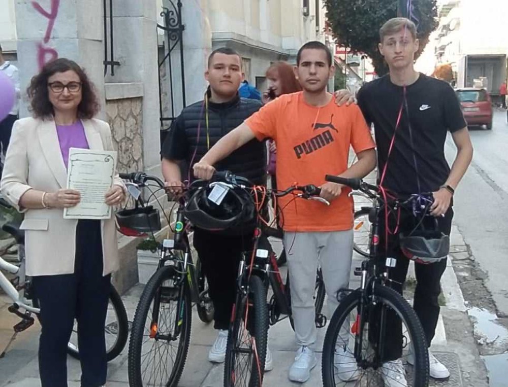 Πρώτο βραβείο σε διαγωνισμό του Ο.ΚΑ.ΝΑ. Λάρισας για το 13ο ΓΕΛ Λάρισας ...