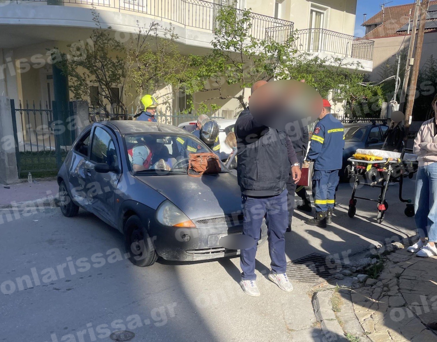 Λάρισα: Μια 48χρονη γυναίκα τραυματίστηκε μετά από σύγκρουση ...