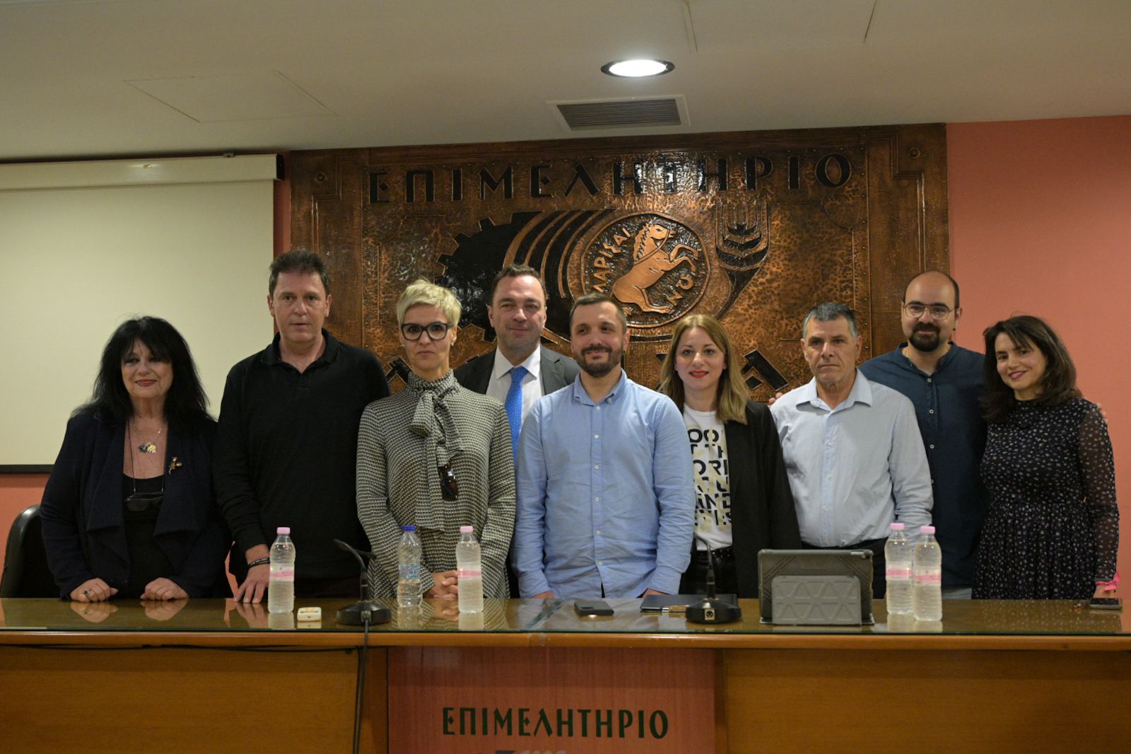Παρουσιάστηκαν στη Λάρισα οι δέκα προτεινόμενοι του ΣΥΡΙΖΑ για τις ...