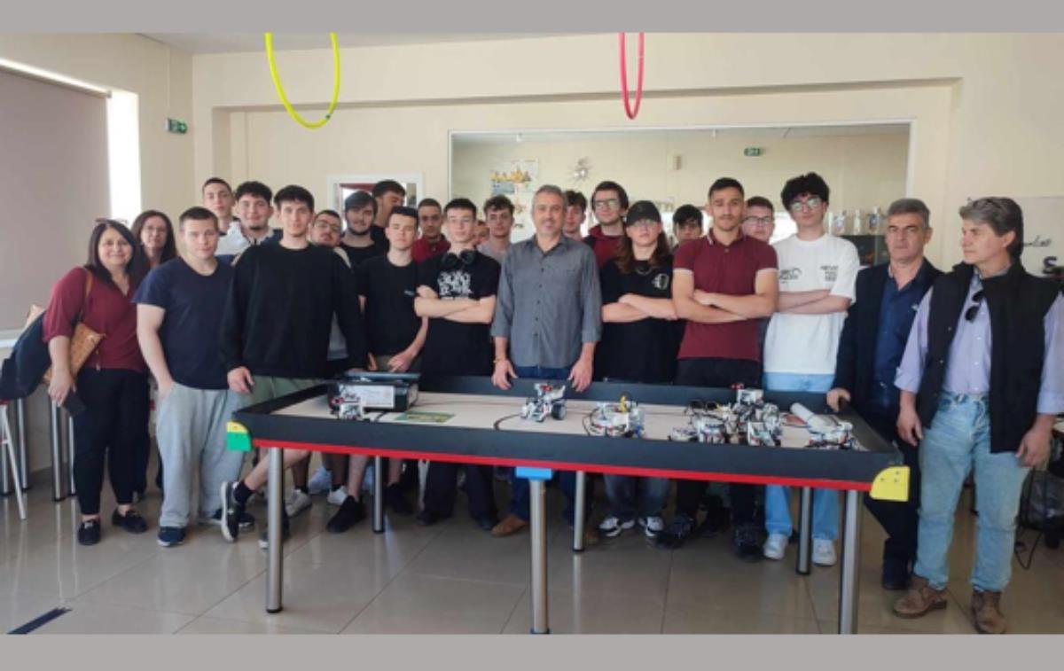 Μαθητές του 4ου Επαγγελματικού Λυκείου Λάρισας συμμετείχαν σε ...