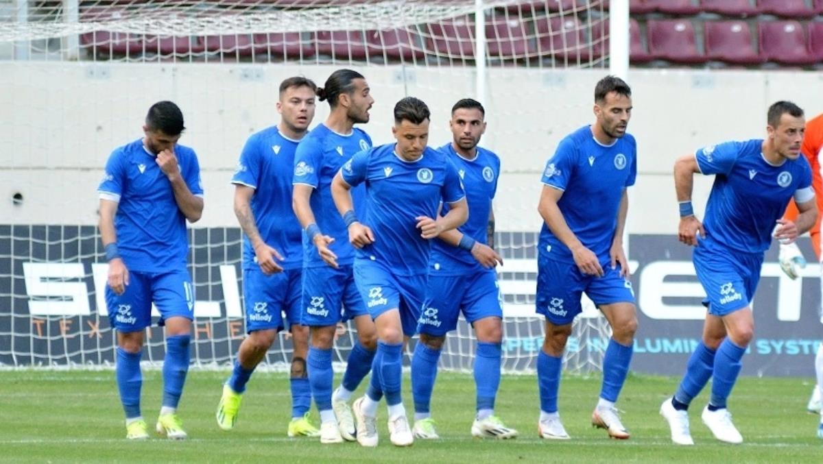 Η Νίκη Βόλου καταγγέλλει πως σύζυγος και αδελφή ποδοσφαιριστή ...