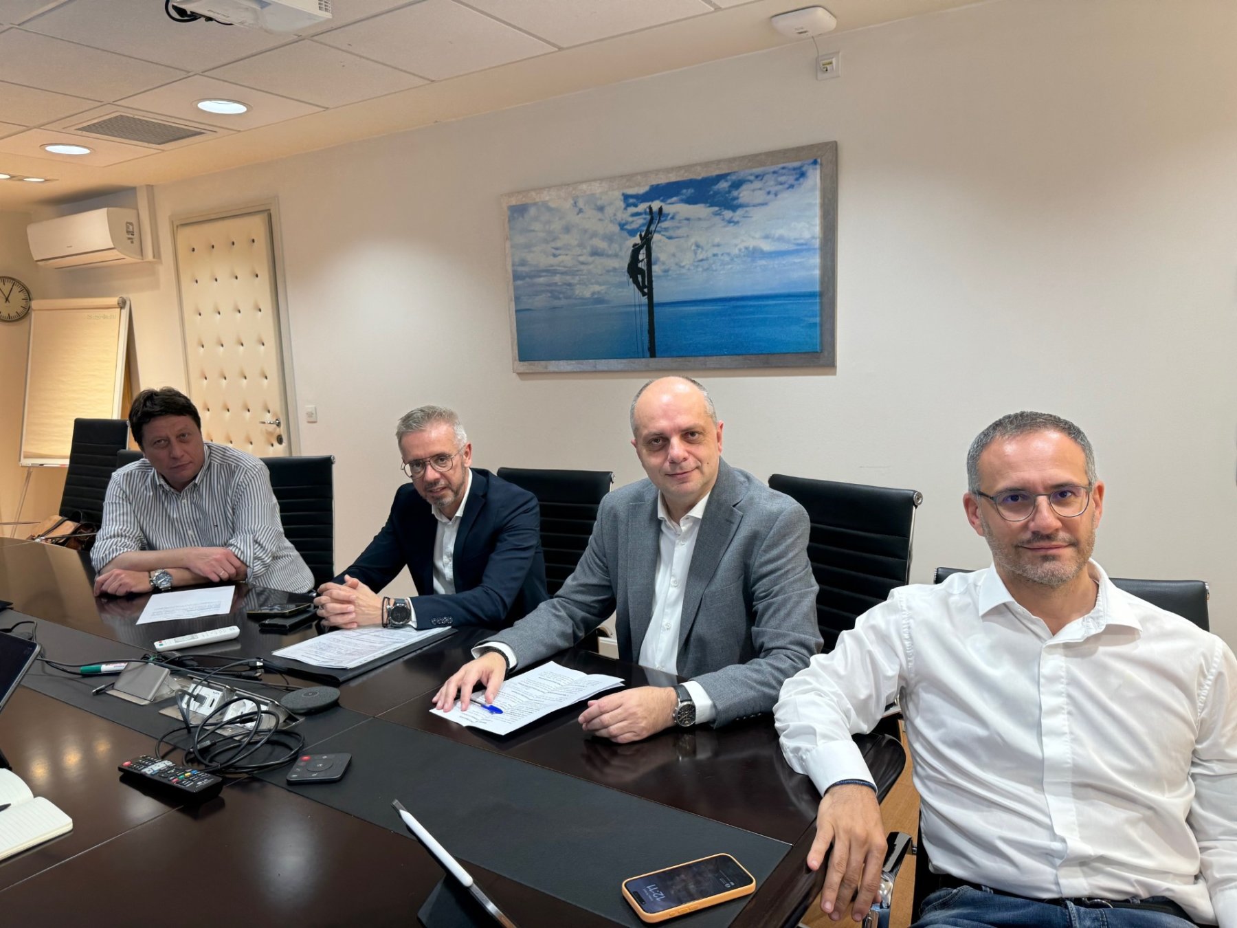 Συνάντηση Καπετάνου με τον διευθύνοντα σύμβουλο του ΔΕΔΔΗΕ: «Επιπλέον ...