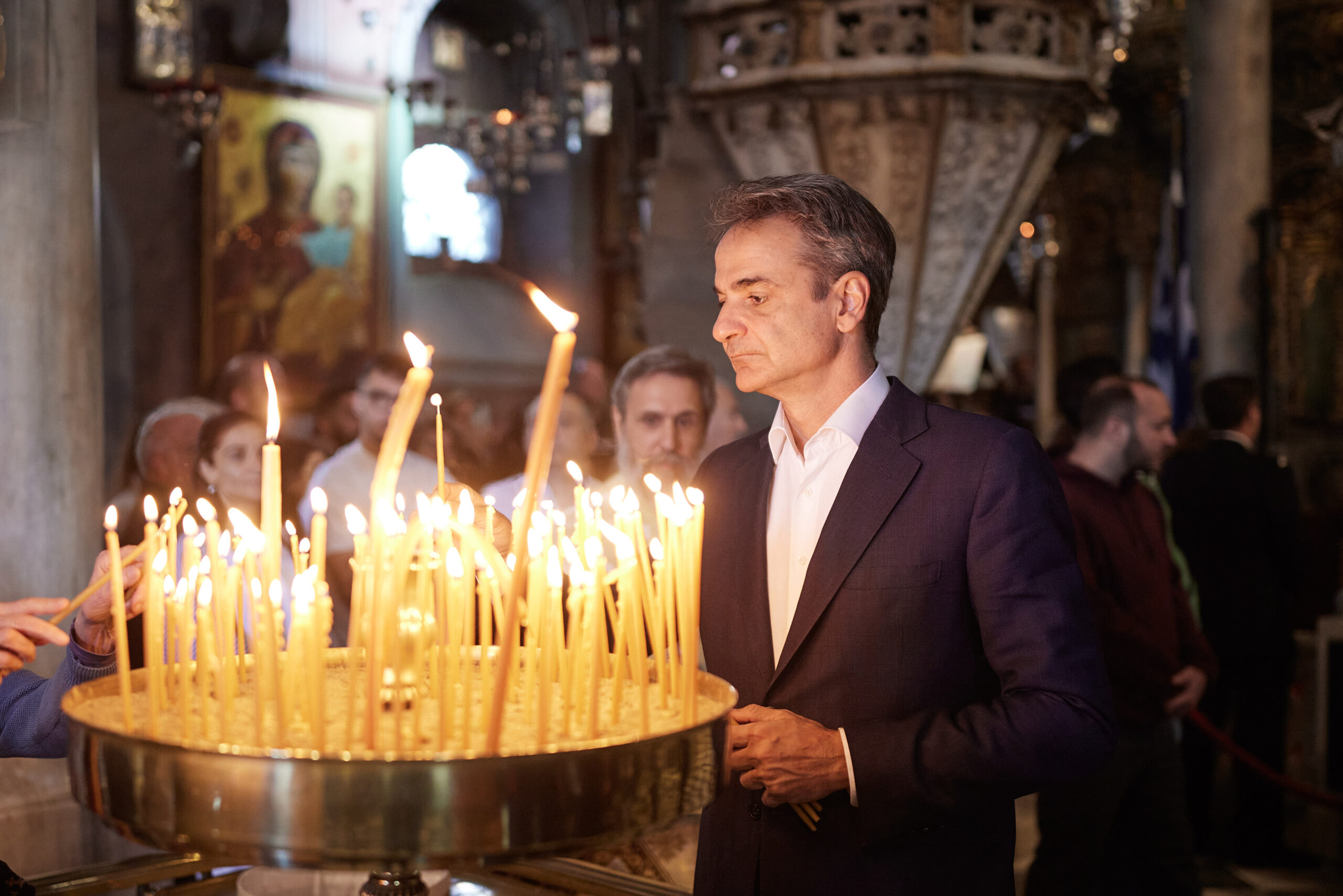 Ο πρωθυπουργός με τη σύζυγό του παρακολούθησαν την Ακολουθία της ...