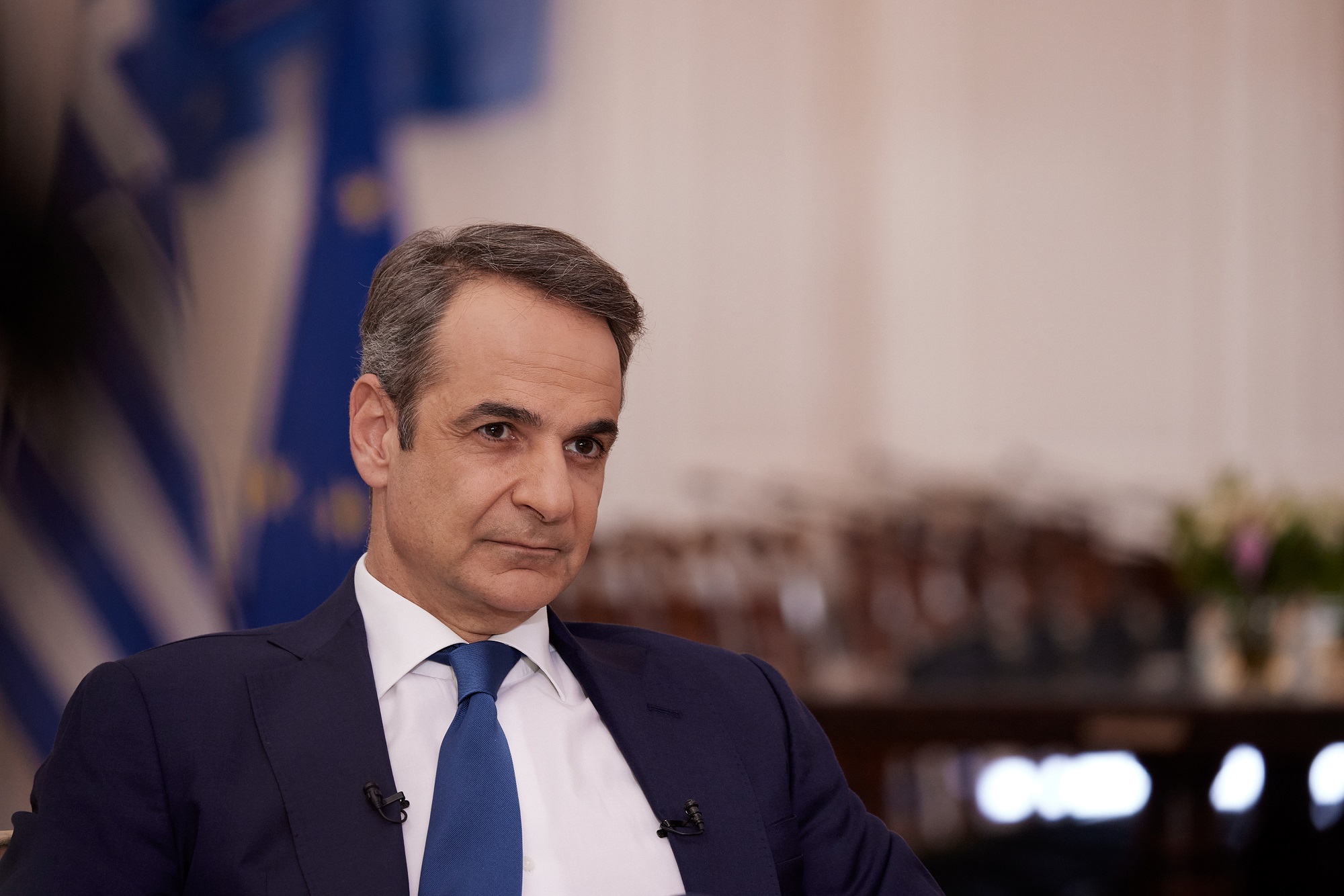 Βόλτα με το ποδήλατο έκανε ο Κ. Μητσοτάκης μετά το αρνί – «Βοηθάει και ...