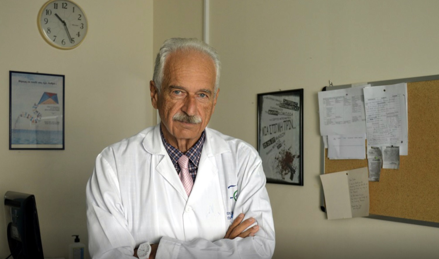 Γουργουλιάνης: «Πιο πολλοί πέθαναν από το κάπνισμα, παρά από την ...