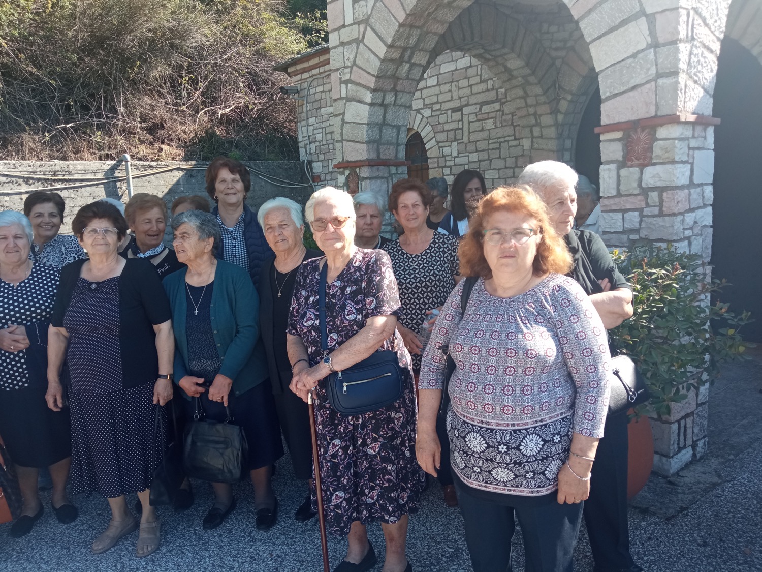 Εκδρομή του ΚΑΠΗ Μακρυχωρίου στη Λίμνη Πλαστήρα (φωτό) - ONLARISSA.GR ...