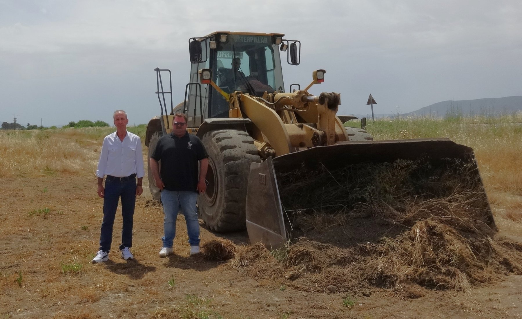Ξεκίνησαν οι εργασίες ασφαλτόστρωσης του αγροτικού δρόμου που συνδέει ...