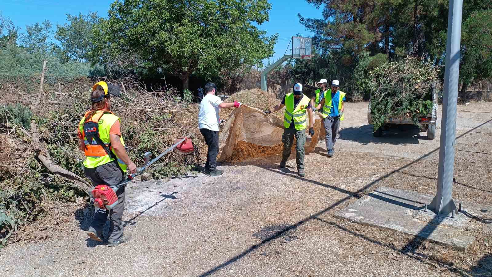 Το Εργατικό Κέντρο Λάρισας στο πλευρό του ΚΕΘΕΑ Έξοδος - ONLARISSA.GR ...