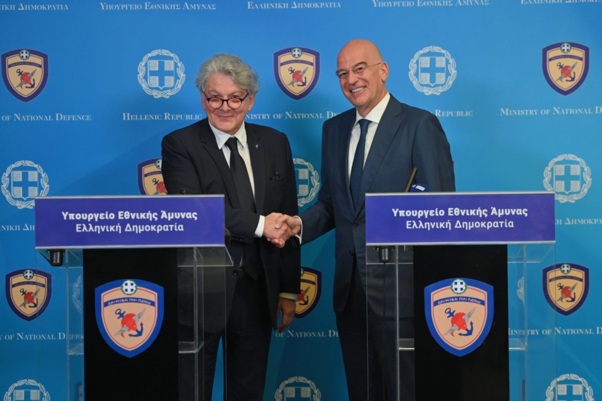 Δένδιας στη συνάντηση με τον Επίτροπο Εσωτ. Αγοράς της ΕΕ: Στη γειτονιά ...