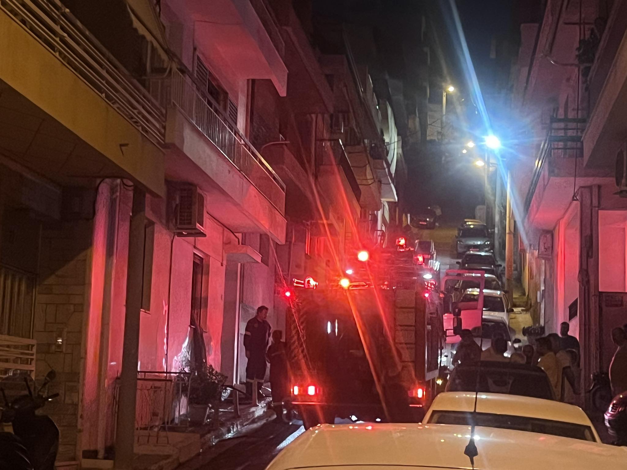 Άγιος Δημήτριος: Σπίτι τυλίχθηκε στις φλόγες – Ο ιδιοκτήτης φέρεται να ...