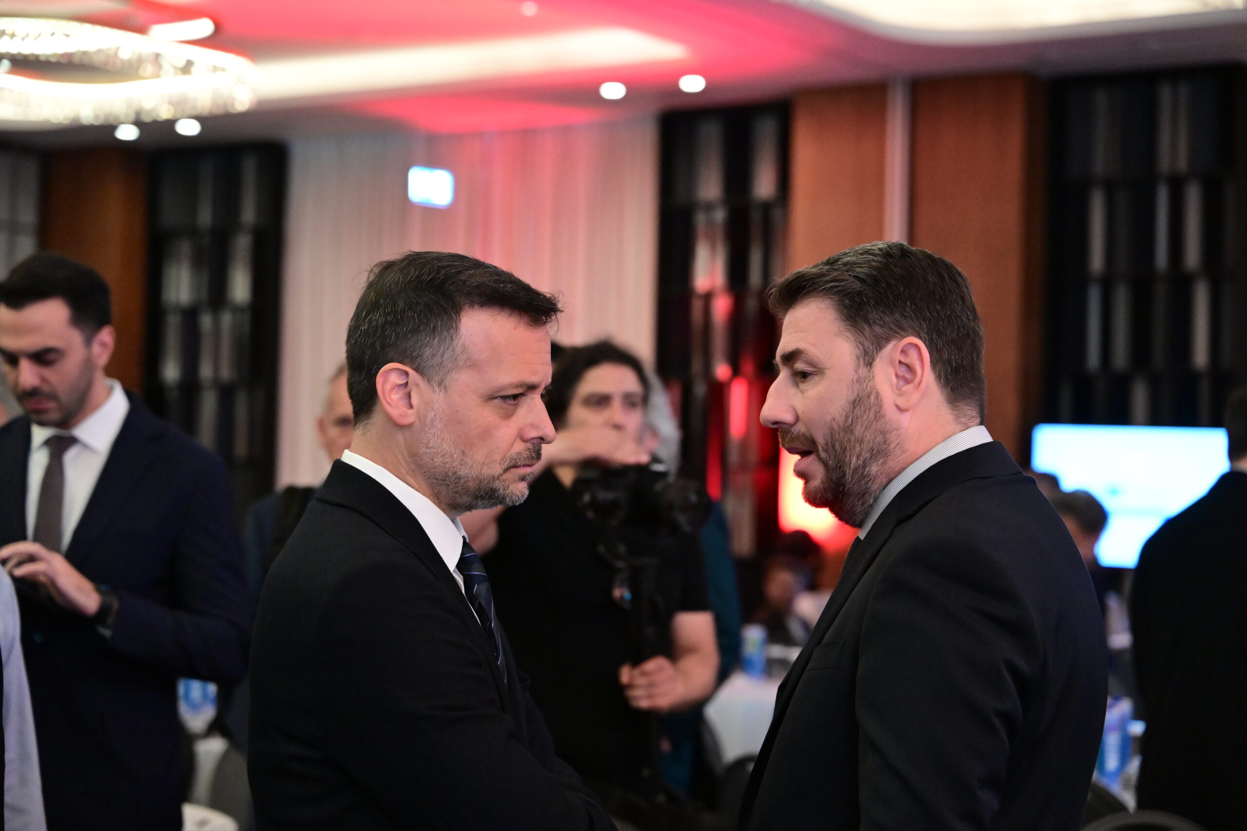 Απάντηση ΠΑΣΟΚ σε Χ. Δούκα: Θα αναμέναμε να έρθει στη συνεδρίαση στις ...