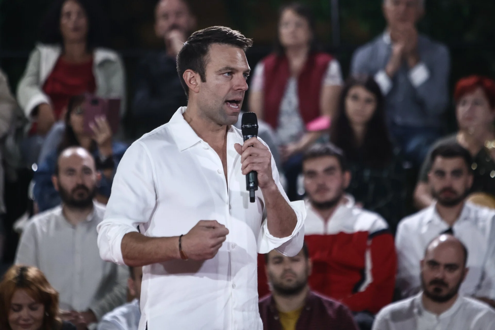 Σ. Κασσελάκης προς Τσίπρα: Έλα και ανάλαβε και θα είμαι στρατιώτης ...