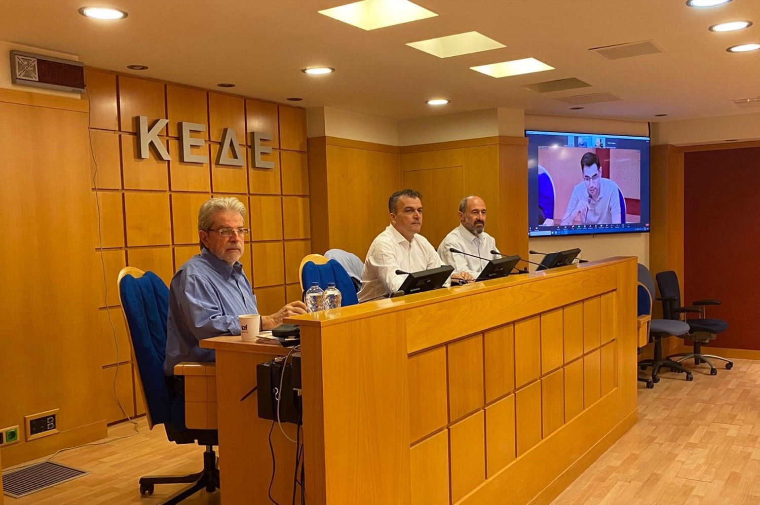 Παρέμβαση ΚΕΔΕ για το τέλος παρεπιδημούντων - Μαμάκος: «Απαιτείται οι ...