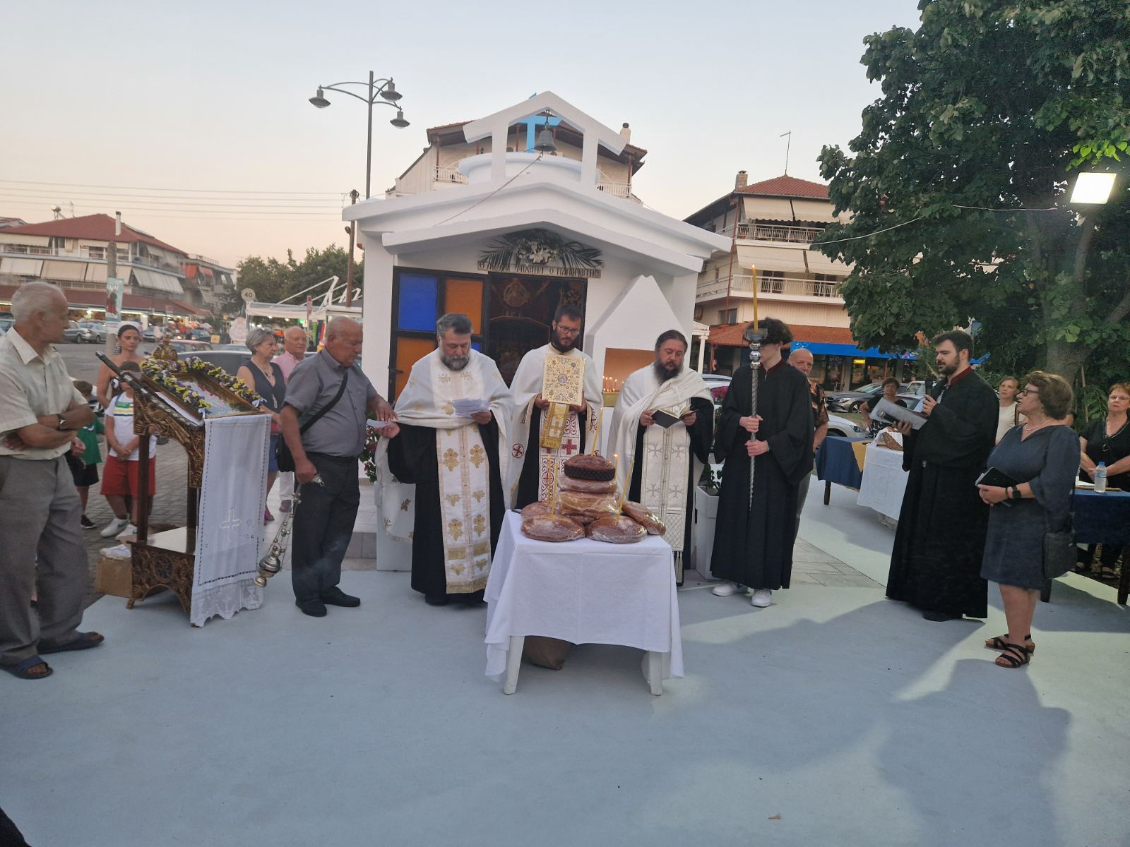 Γιόρτασε το Ιερό Παρεκκλήσιο Αρχαγγέλου Μιχαήλ Πανορμίτου Σύμης στους ...