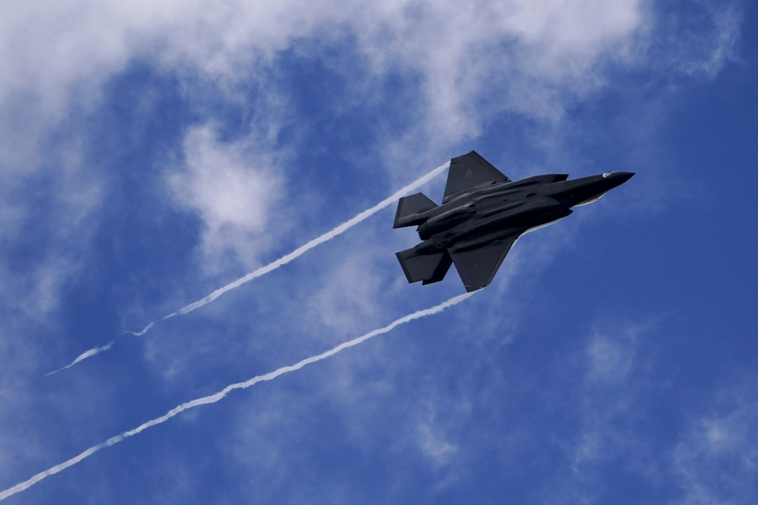 Lockheed Martin για ελληνικά F-35: «Είναι ο Δίας και οι αστραπές του ...