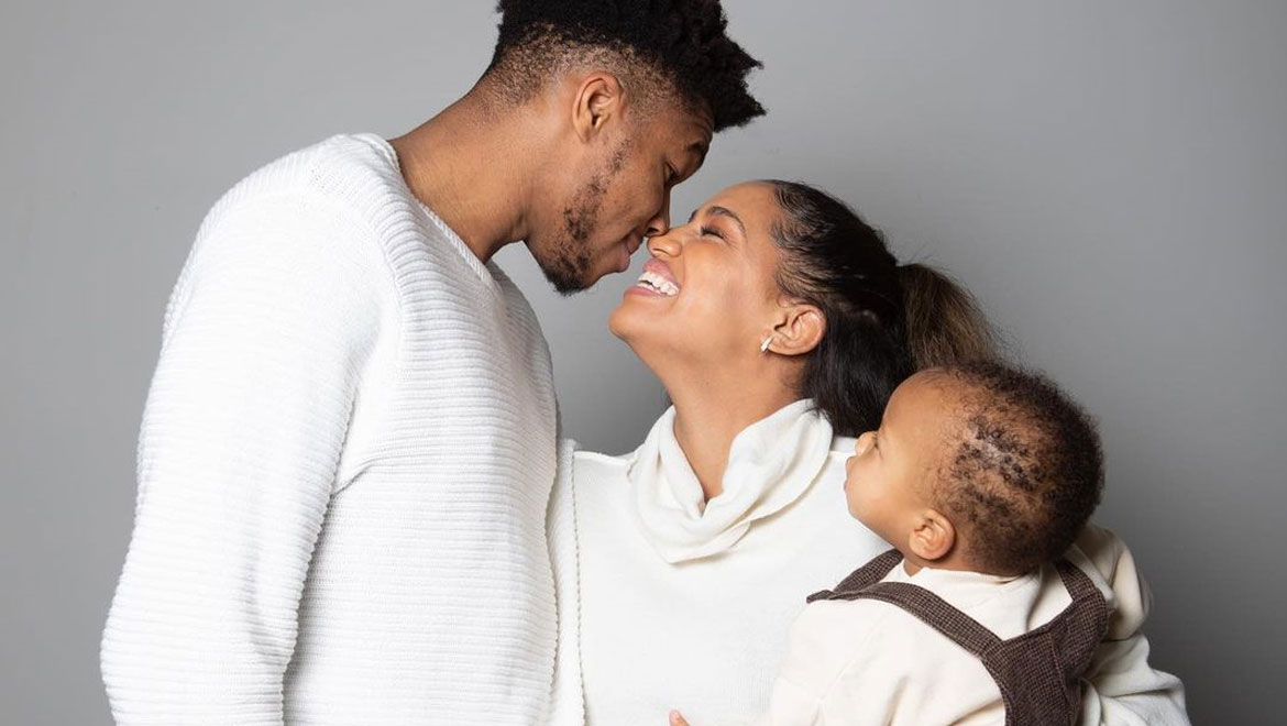 Γιάννης Αντετοκούνμπο: Έφτασαν τα πρώτα ιδιωτικά τζετ στο αεροδρόμιο ...