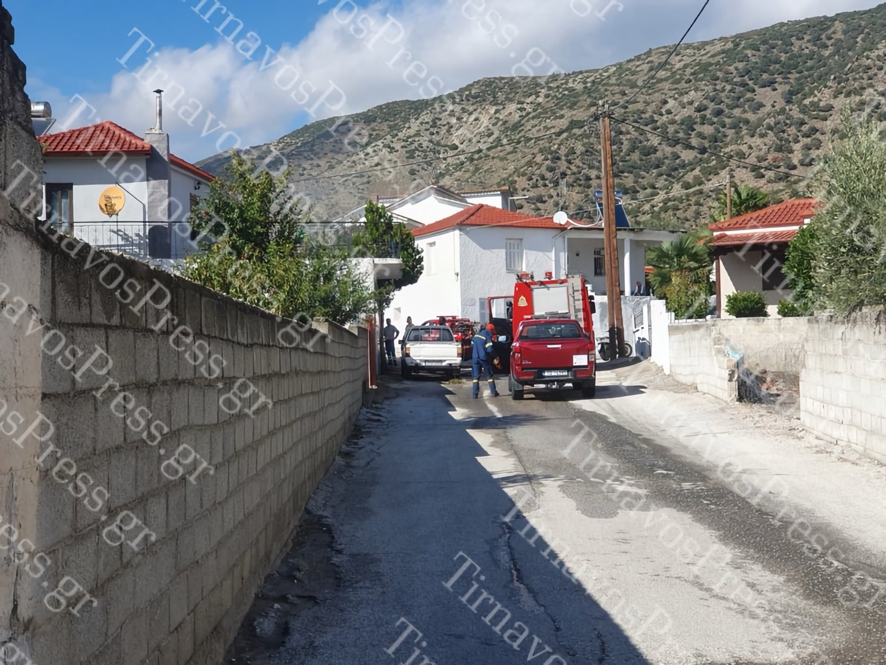 Συναγερμός στην Πυροσβεστική: Φωτιά ξέσπασε σε σπίτι στο Αργυροπούλι ...