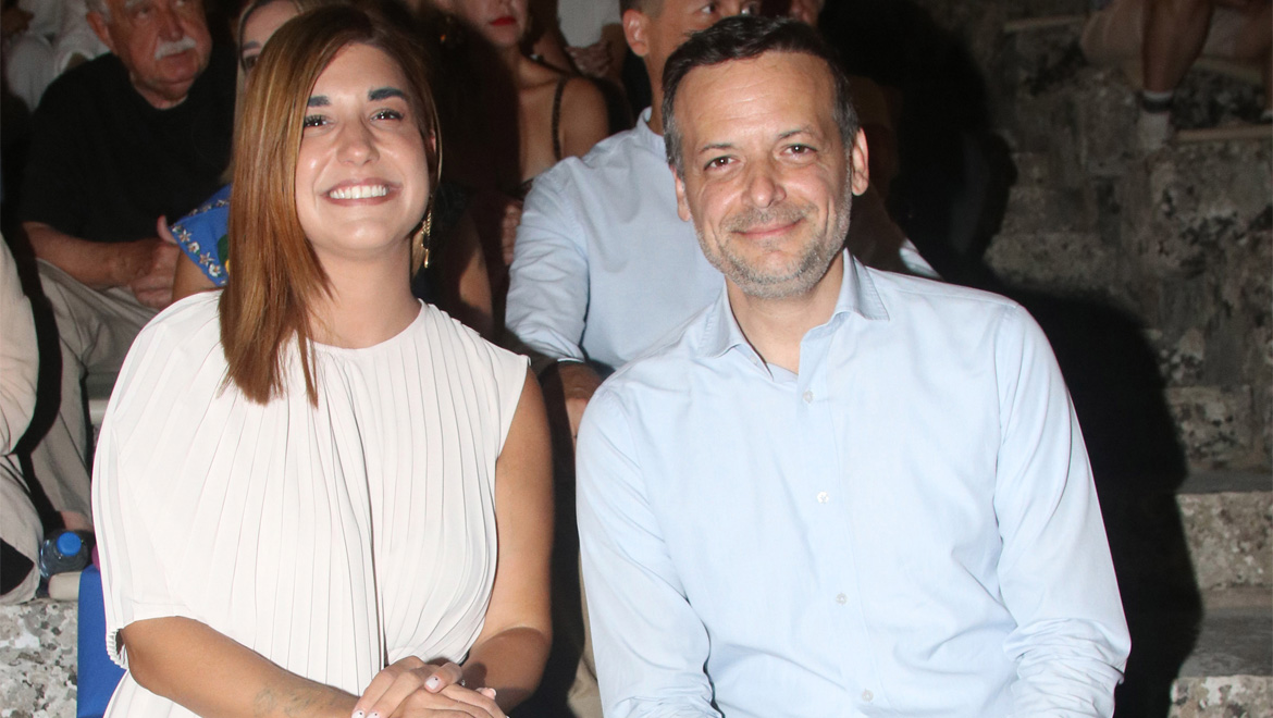 Χάρης Δούκας: Αυτό είναι το προσκλητήριο του γάμου του με την σύντροφό ...