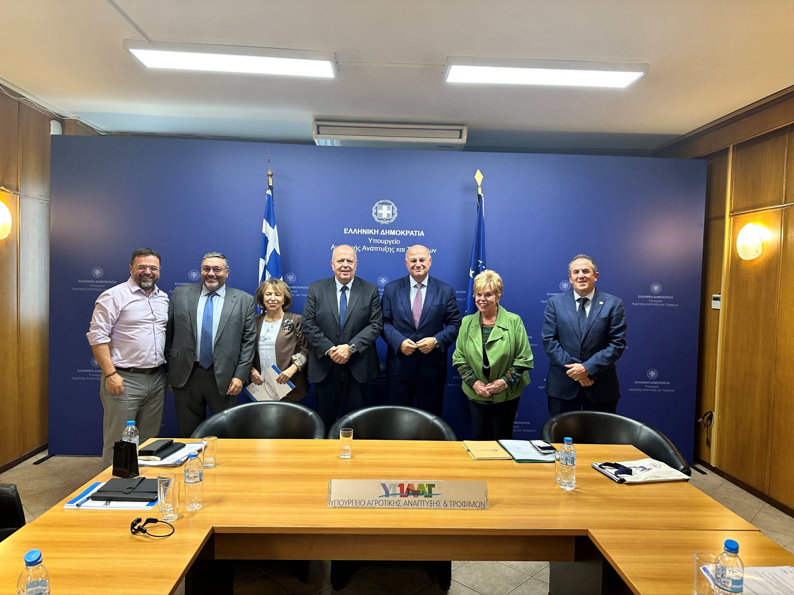 ΠΣΕ: Συνάντηση με τον Κώστα Τσιάρα στο Υπουργείο Αγροτικής Ανάπτυξης ...