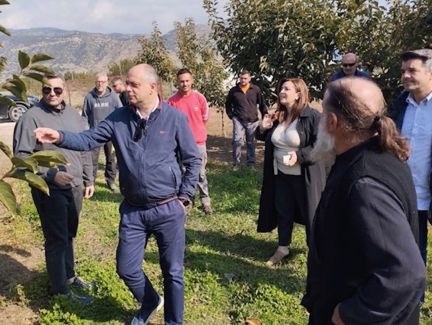Επίσκεψη Καπετάνου σε περιβόλια Μηλολωτών στο Αργυροπούλι – «Νέοι ...