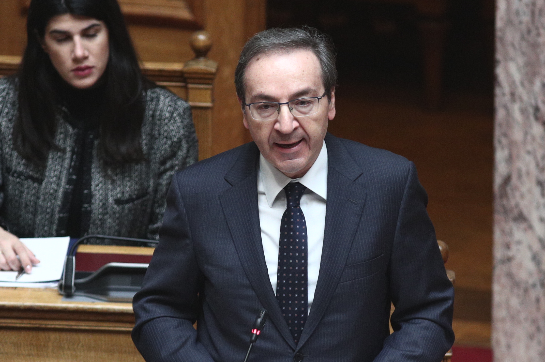 Αντισυνταγματική παρέμβαση του υφ. Δικαιοσύνης Ι. Μπούγα καταγγέλλουν 4 ...