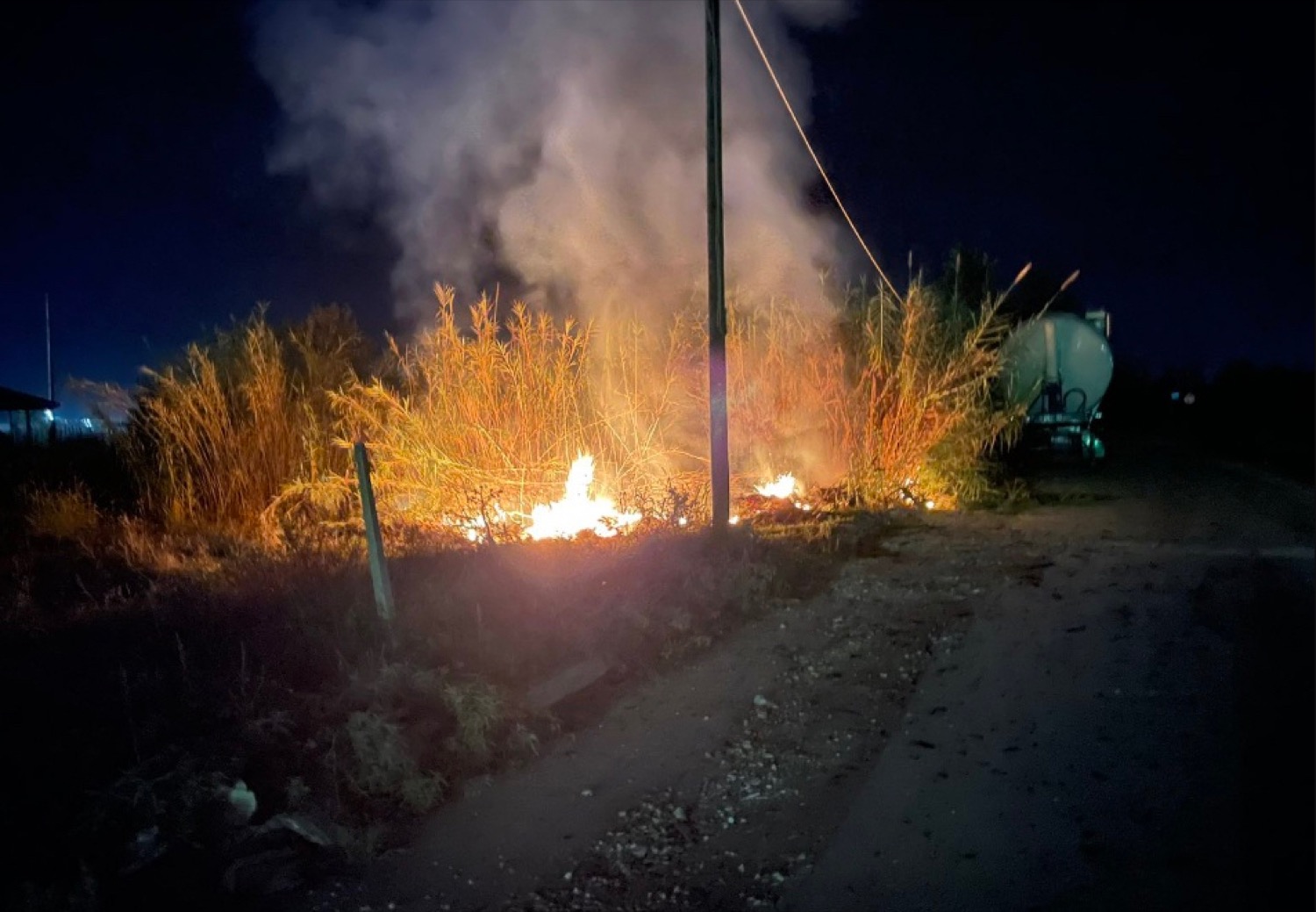 Φωτιά σε καλαμιές στον Τύρναβο τα ξημερώματα - ONLARISSA.GR Νέα ...