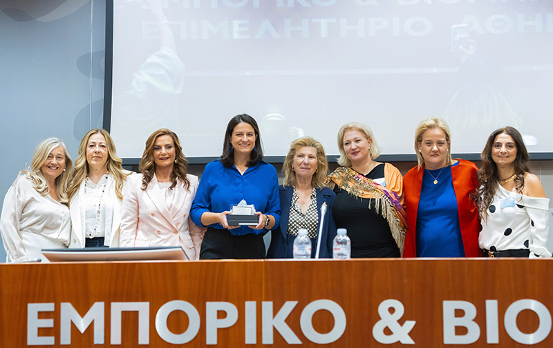 «Γυναίκες Ηρωίδες»: Η Ευγενία Μανωλίδου και η Νίκη Κεραμέως στο Διεθνές ...