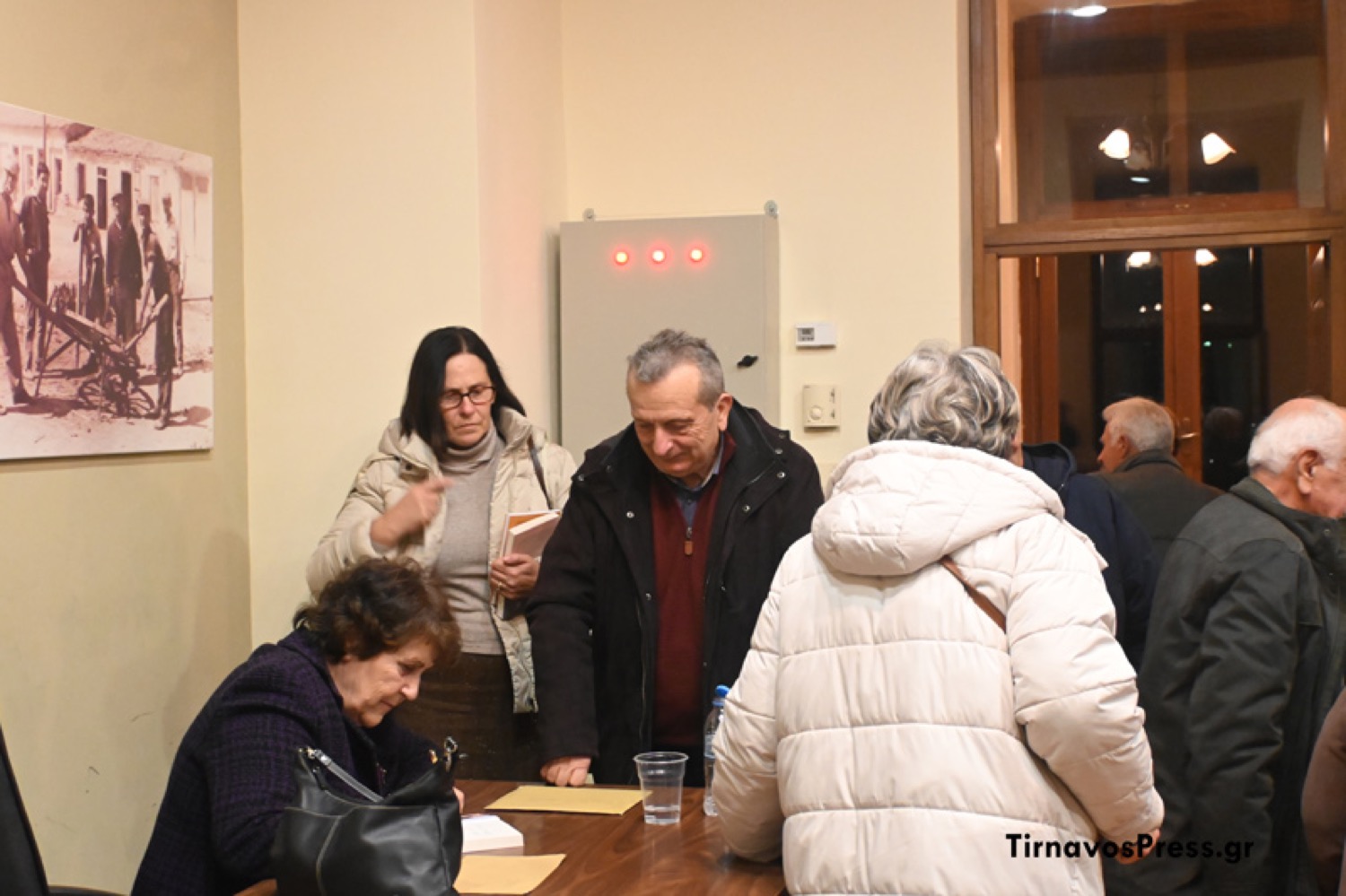 Παρουσιάστηκε το νέο Βιβλίο της Στέλλας Πετρίκη στον Αμπελώνα (φωτο ...