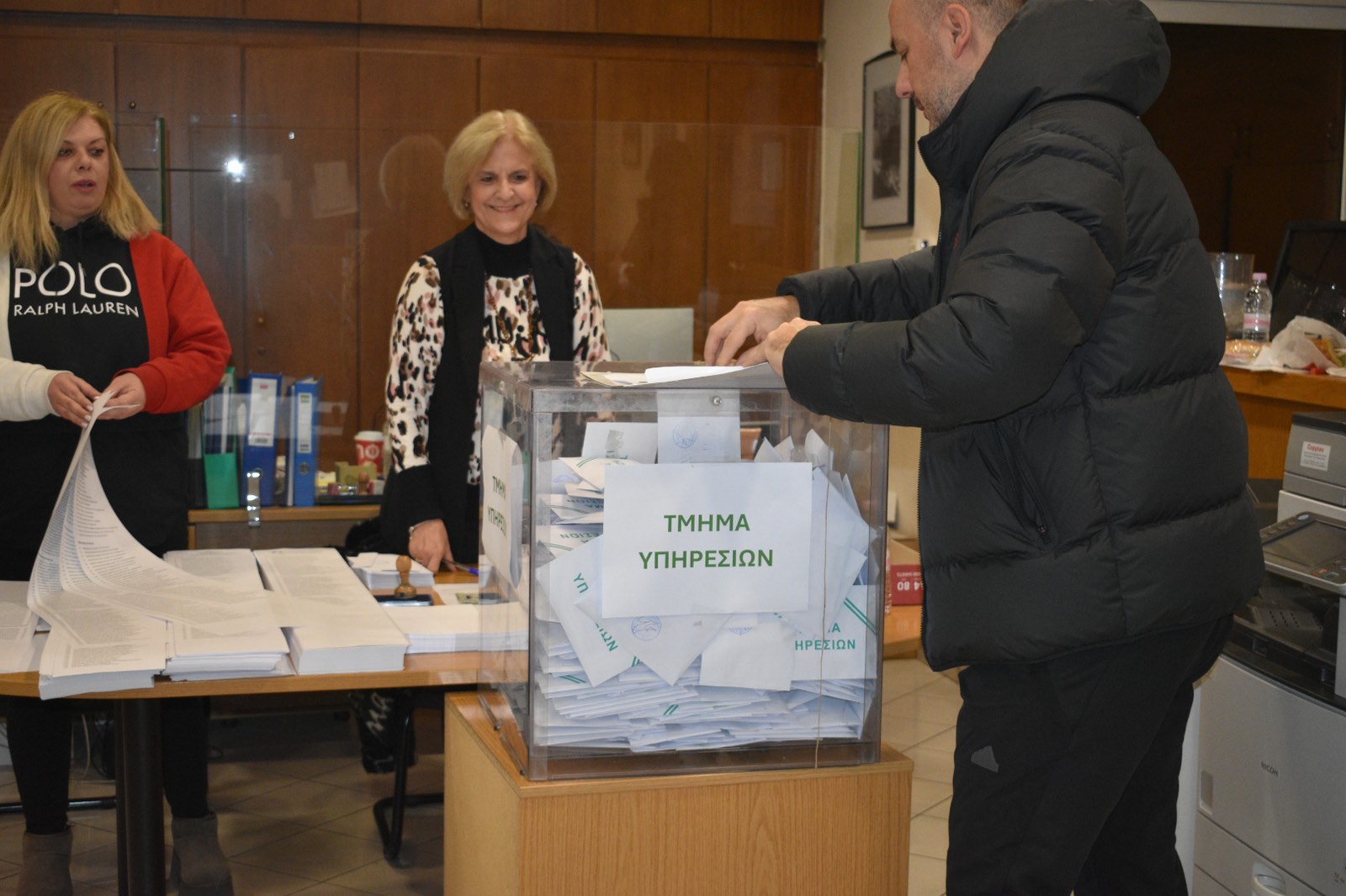 Πέφτει σήμερα η αυλαία της τριήμερης εκλογικής διαδικασίας του ...