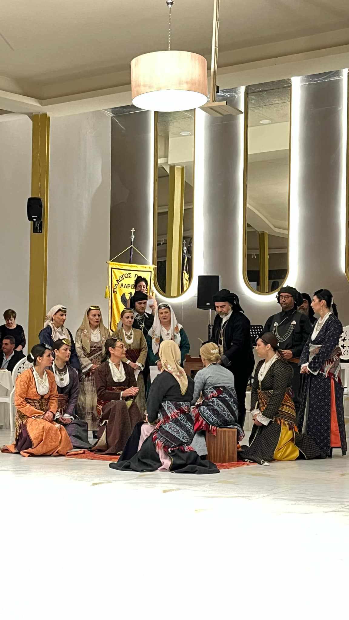 Με επιτυχία ο ετήσιος χορός του Συλλόγου Ποντίων Λάρισας (φωτο ...