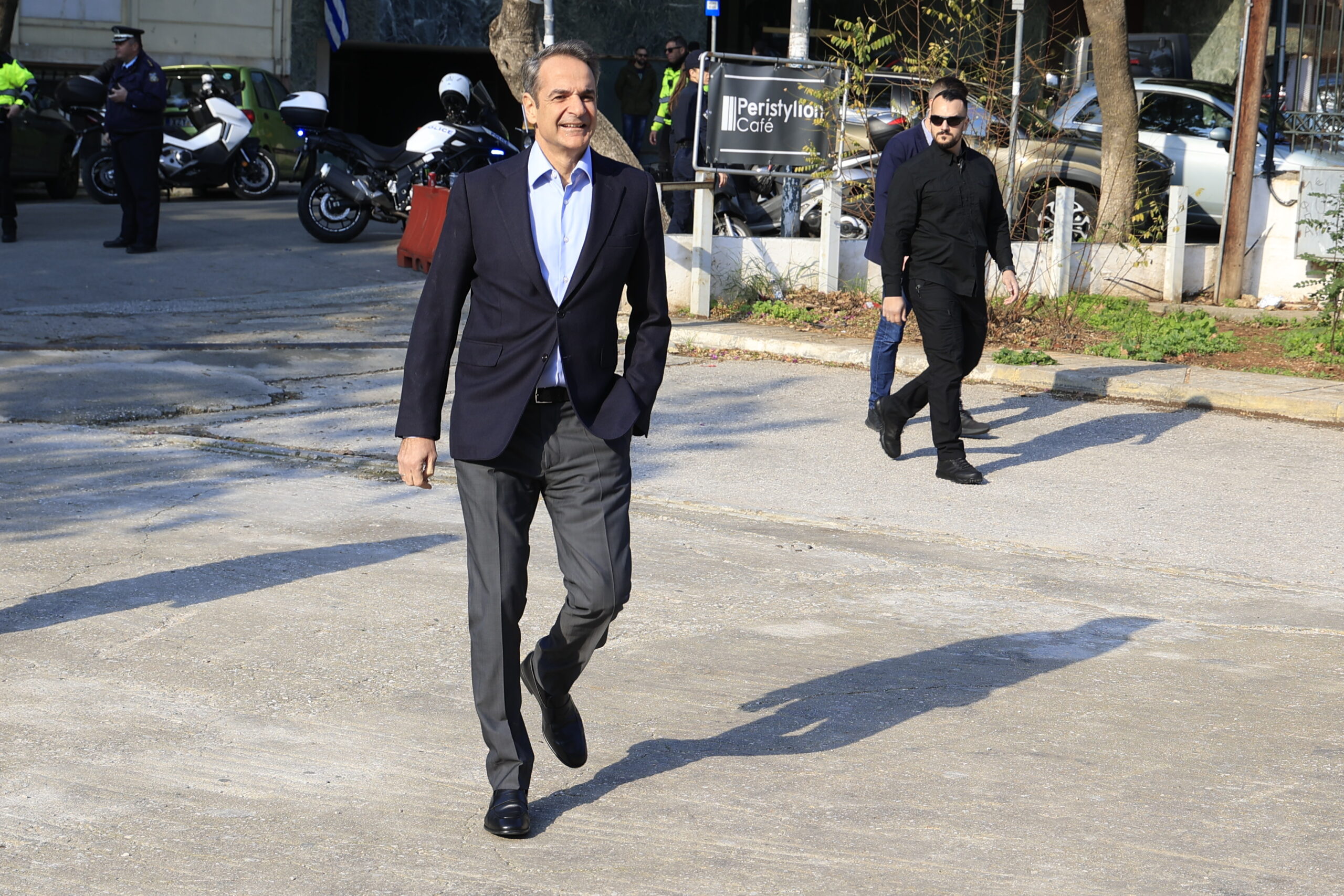 Επίσκεψη του πρωθυπουργού Κυρ. Μητσοτάκη στο Ενιαίο Συντονιστικό Κέντρο ...