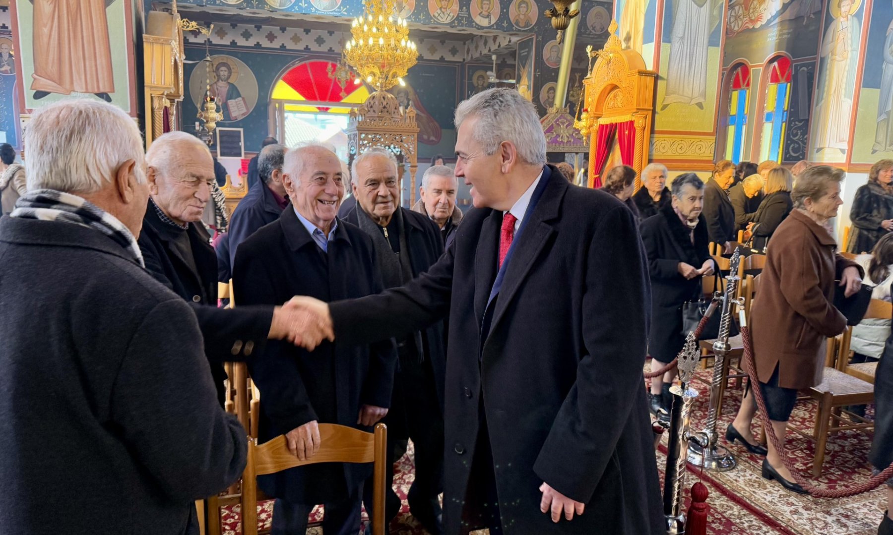 Χαρακόπουλος στην δοξολογία για τo νέο έτος στον Άγιο Βασίλειο Μάνδρας ...