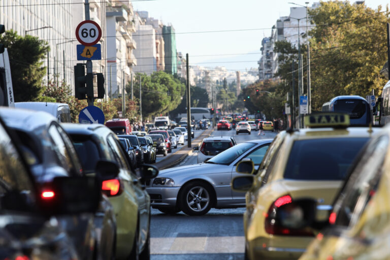 Τέλος στην αφαίρεση πινακίδων και της άδειας κυκλοφορίας των οχημάτων ...