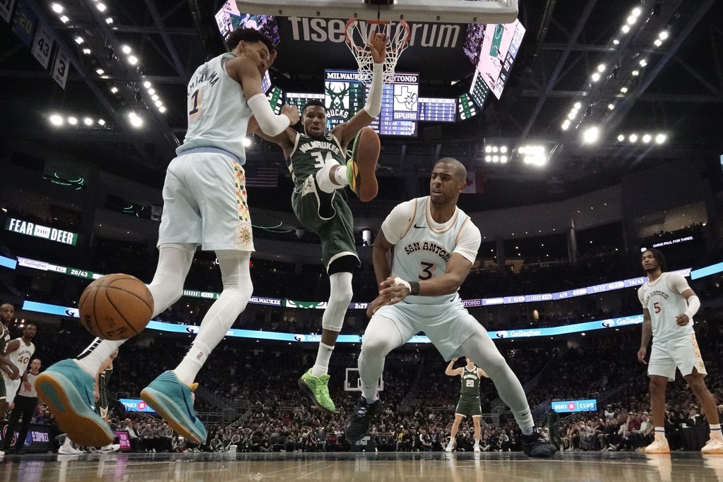 NBA: Ιστορία έγραψε και πάλι ο Αντετοκούνμπο – Ξεπέρασε τον Τζαμπάρ ...