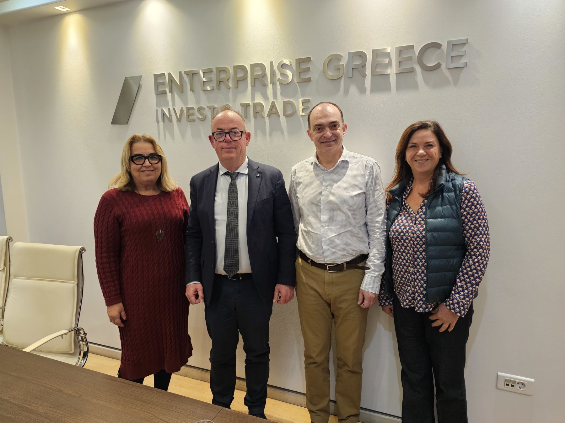 Συνάντηση του Χρήστου Γιακουβή με τον διευθύνοντα σύμβουλο της Enterprise Greece – ONLARISSA.GR ...