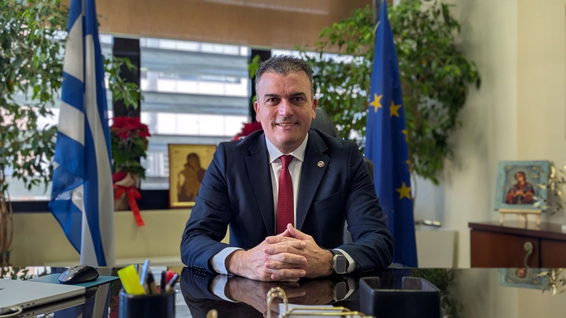 Ευχές για την ονομαστική του εορτή θα δέχεται, μεθαύριο, Σάββατο, ο ...