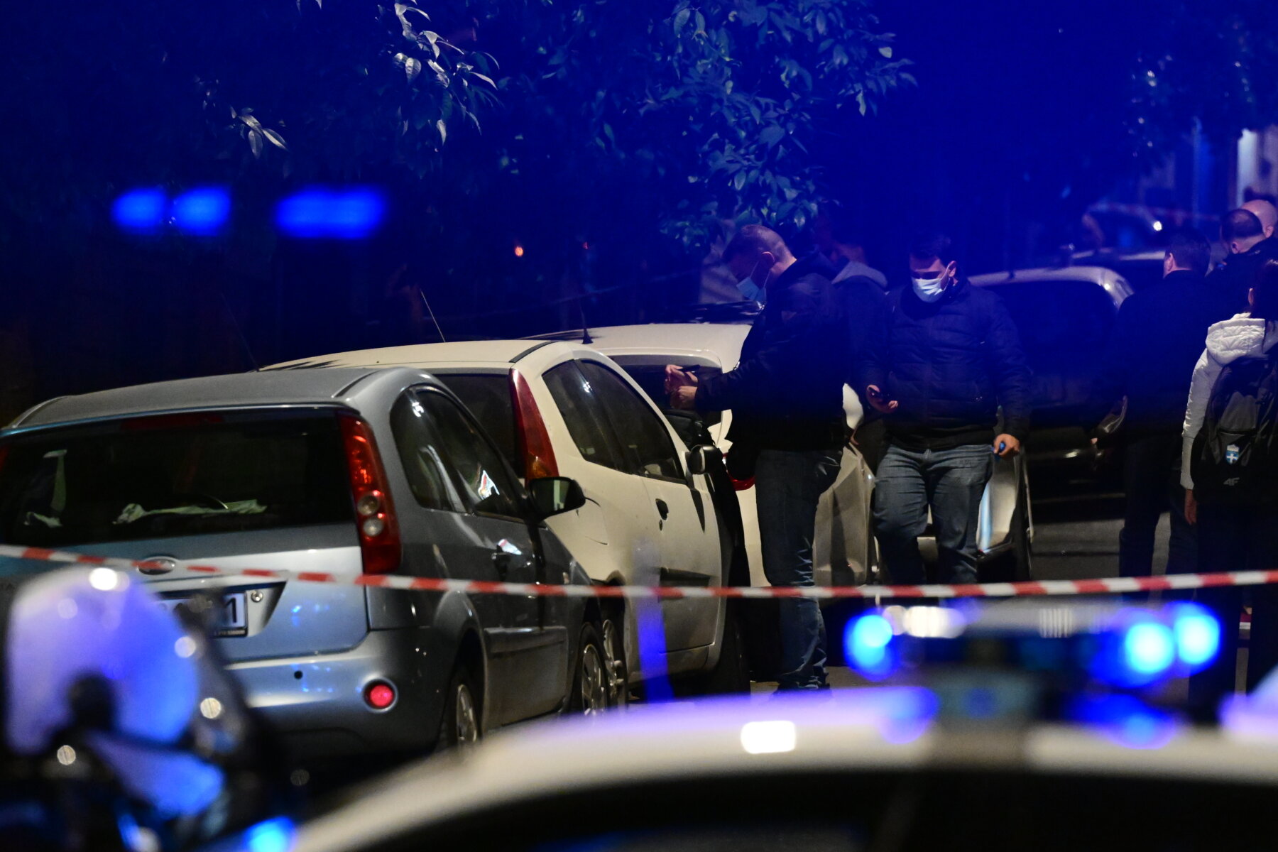 Βόλος: Πλάκωσε στο ξύλο τη θεία του και η οικογένειά της τραβούσαν ...