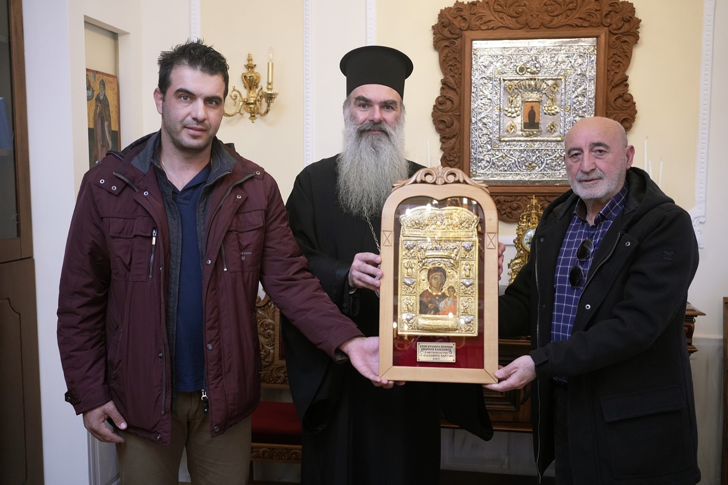 Εικόνας της Παναγίας Σουμελά προσέφερε στην Ένωση Ποντίων Ελασσόνας ο ...