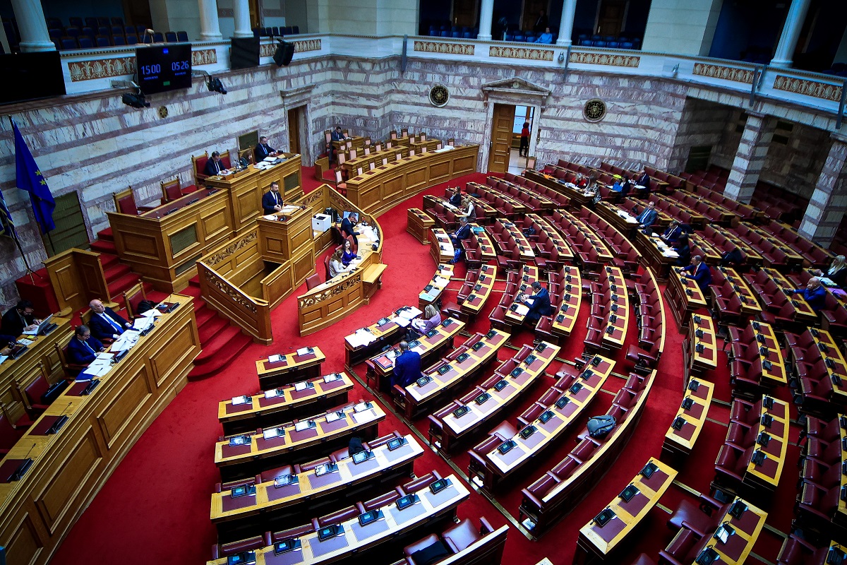 Ενδοοικογενειακή βία: Τι προβλέπει το νέο αυστηρότερο νομοθετικό ...