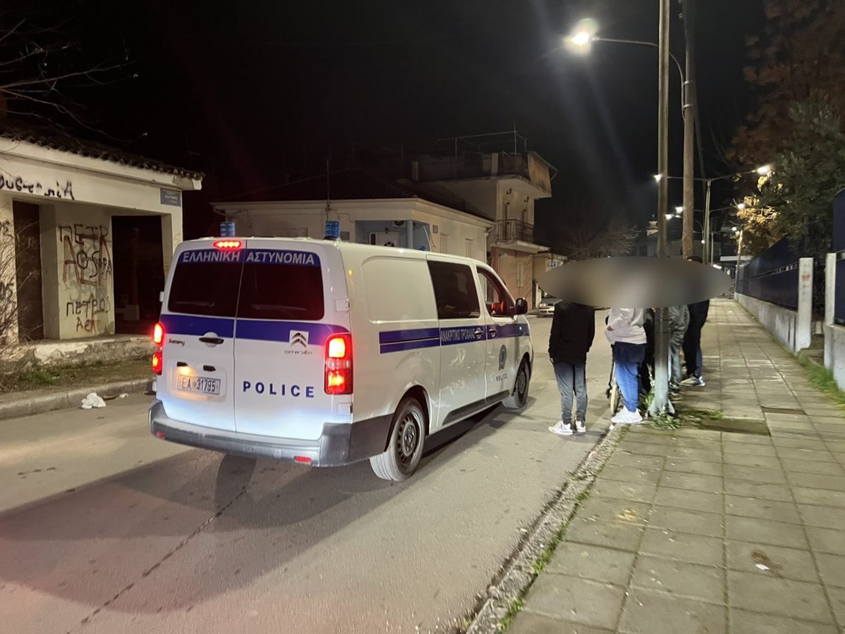 Τροχαίο στη Λάρισα: Δικυκλιστής τραυματίστηκε στο κεφάλι χάνοντας τον ...